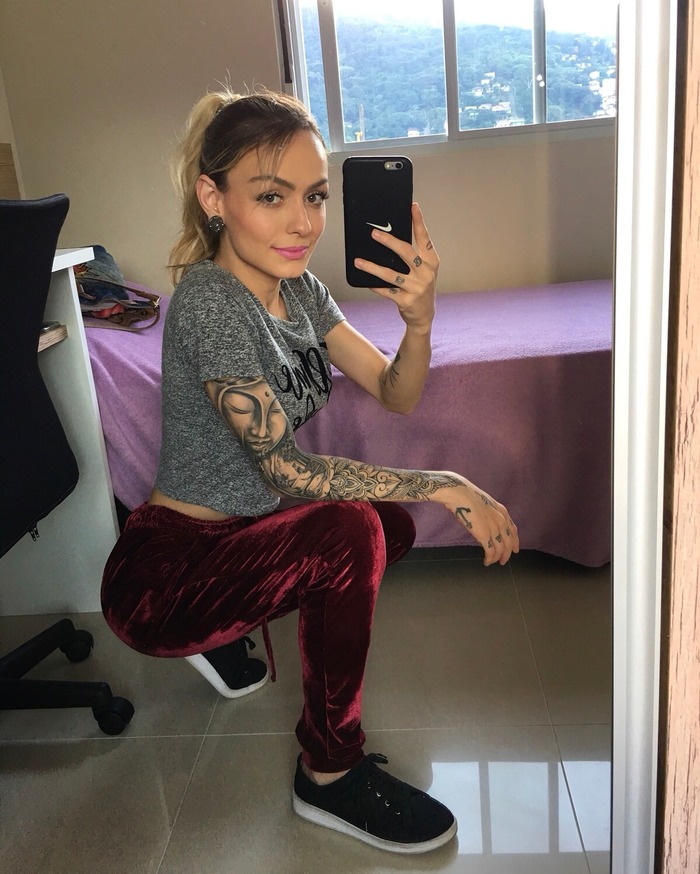 Victoria Carioni (@victoriacarioni) | Пикабу